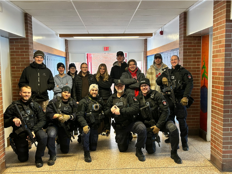 North Bay Police ERT Team Invites Canadore College Students to ...